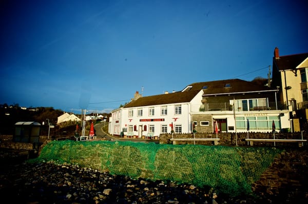 AMROTH ARMS - Updated November 2025 - 12 Photos - Narberth ...