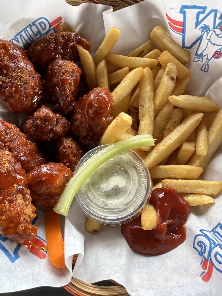 WILD WING - Updated December 2025 - 666 Millwood Rd, Toronto, Ontario ...