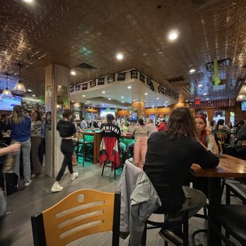 MITCHELL’S PUB - Updated August 2025 - 44 Photos & 71 Reviews - 304 ...