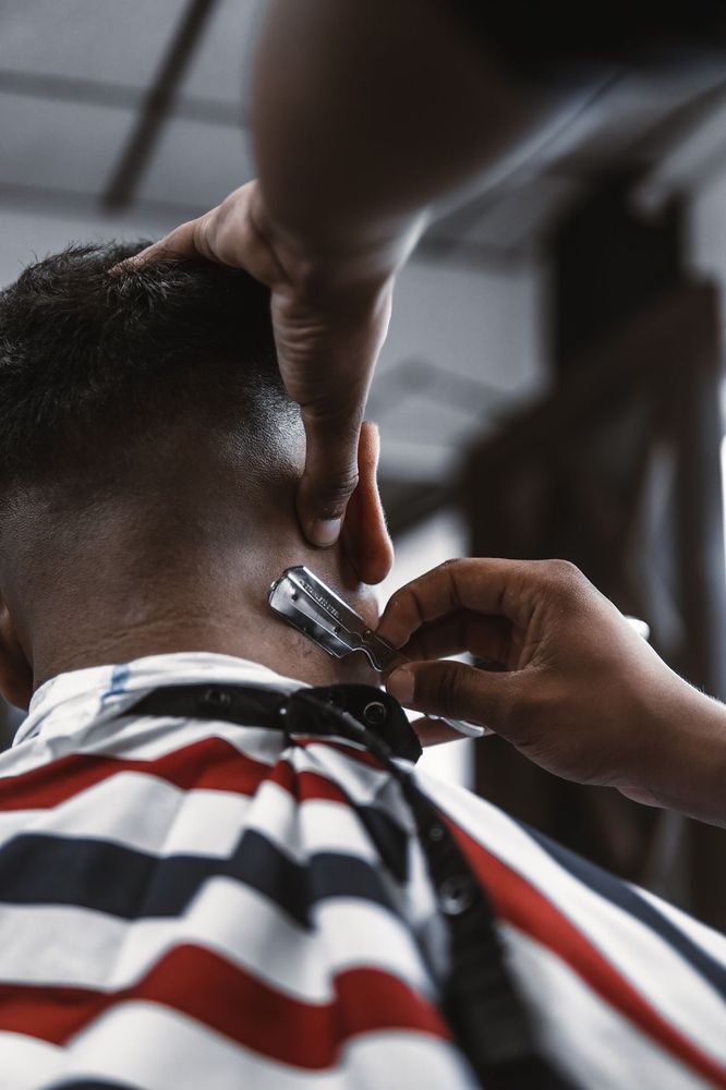 HEAVY HITTERS BARBER PARLOR - Updated July 2025 - 16 Photos - 4037 ...