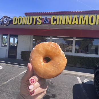 ROCKLIN DONUTS & CINNAMON - Updated December 2025 - 701 Photos & 680 ...