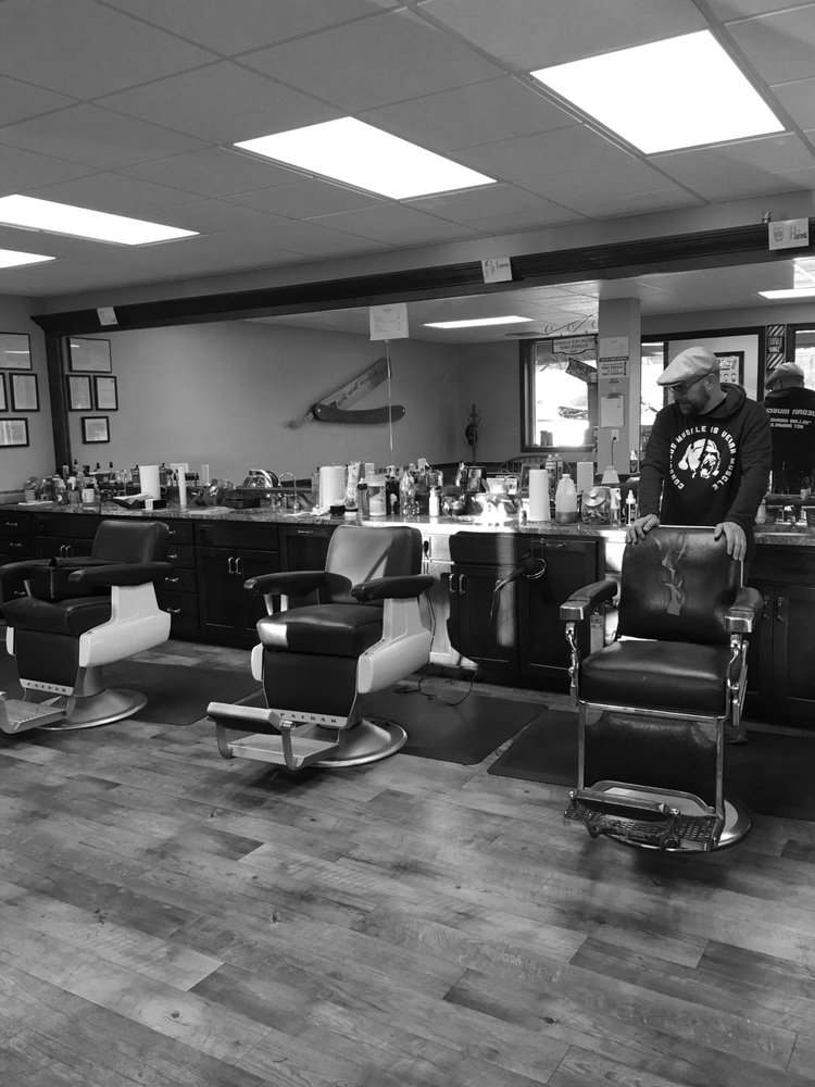 HELMS OLD FASHION BARBER SHOP - Updated May 2024 - 133 N Bever St ...