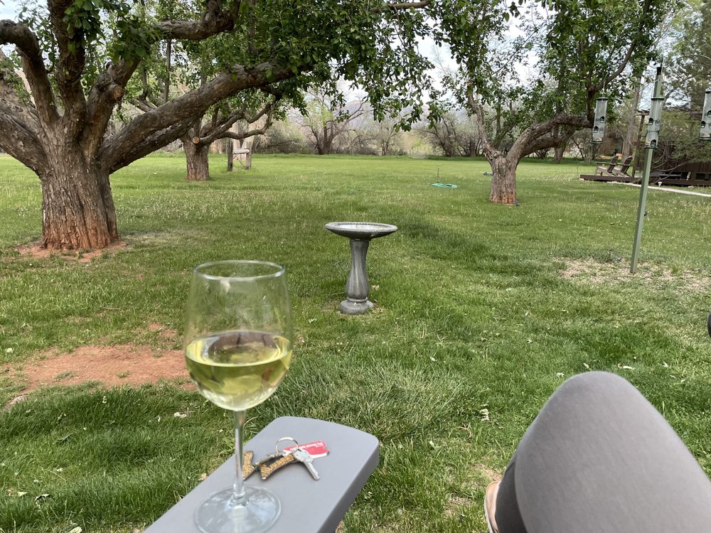 CASTLE VALLEY INN - Updated December 2025 - 32 Photos & 37 Reviews ...