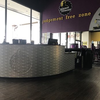PLANET FITNESS - Updated October 2025 - 36 Photos & 107 Reviews - 695 ...