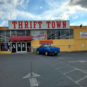 THRIFT TOWN - 147 Photos & 124 Reviews - Used, Vintage & Consignment ...