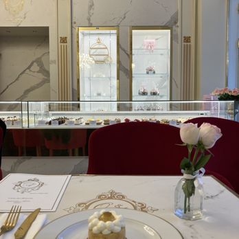 MAISON DEGRANGE - Updated September 2024 - 13 Photos - 152 Rue d'Antibes, Cannes, Alpes ...