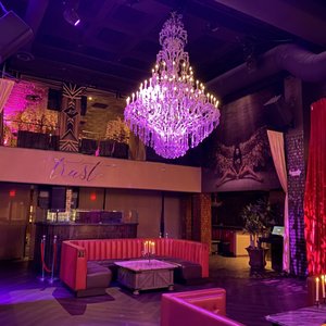ARIIUS NIGHTCLUB - 33 Photos - 377 Riverside Drive E, Windsor, Ontario ...