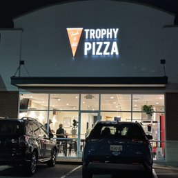 TROPHY PIZZA - EVENDALE - Updated July 2025 - 120 Photos & 123 Reviews ...