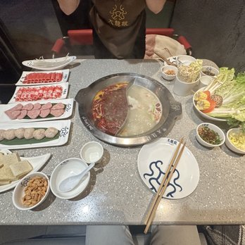 DA LONG YI HOT POT - Updated February 2025 - 318 Photos & 236 Reviews ...