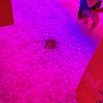 URBAN AIR TRAMPOLINE AND ADVENTURE PARK - Updated September 2024 - 143 ...