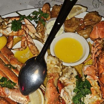 SAMMYS FISH BOX - Updated February 2025 - 1647 Photos & 1080 Reviews ...