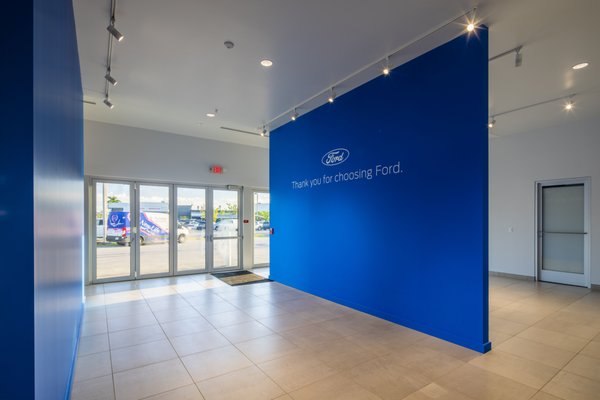 LORENZO FORD - Updated January 2026 - 107 Photos & 232 Reviews - 30725 ...