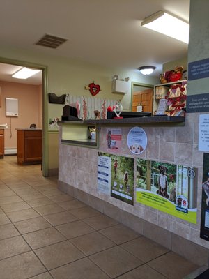 WALBERT ANIMAL HOSPITAL - 11 Reviews & 30 Photos - 2061 Walbert Ave ...