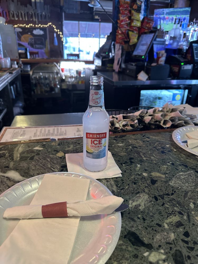 DETROITER BAR - Updated April 2024 - 59 Photos & 124 Reviews - 655 ...