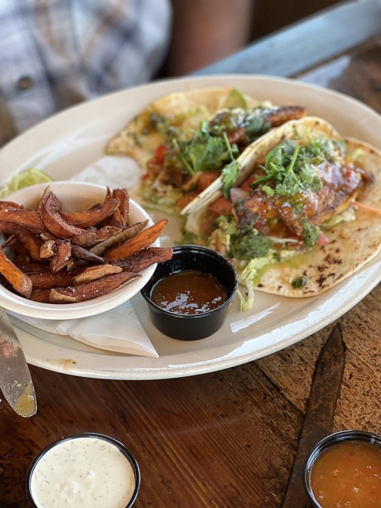 TRAIN WRECK BAR - 858 Photos & 846 Reviews - 427 E Fairhaven Ave ...