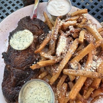 THE RED YETI - Updated November 2024 - 704 Photos & 577 Reviews - 256 ...