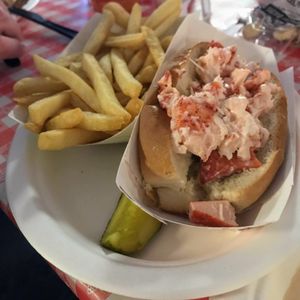 NEWICK’S LOBSTER HOUSE - 217 Photos & 323 Reviews - 431 Dover Point Rd ...