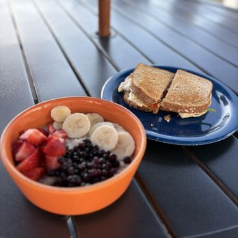 CAMDEN DELI - Updated December 2025 - 157 Photos & 270 Reviews - 37 ...