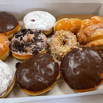 DONUT PLUS - Updated January 2025 - 65 Photos & 60 Reviews - 918 N ...