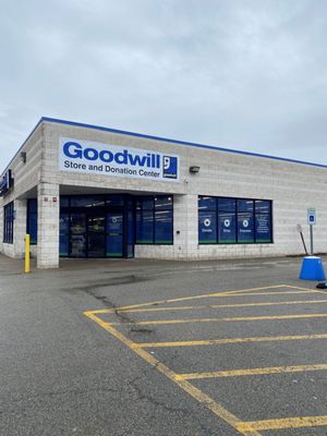 GOODWILL OF SOUTHWESTERN PENNSYLVANIA - Updated July 2025 - 11 Photos ...