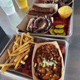 DISTRICT SMOKEHOUSE - Updated September 2025 - 197 Photos & 142 Reviews ...