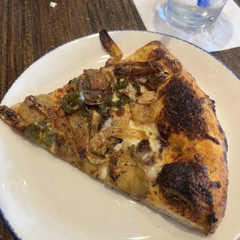 THE HALL’S PIZZA KITCHEN - Updated July 2024 - 798 Photos & 630 Reviews ...