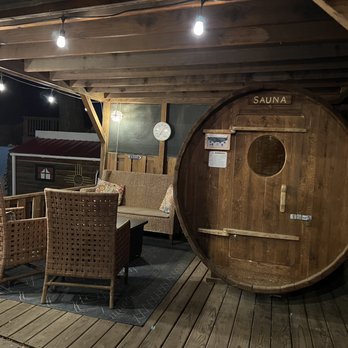 SITZMARK CHALET INN - Updated December 2025 - 50 Photos & 43 Reviews ...