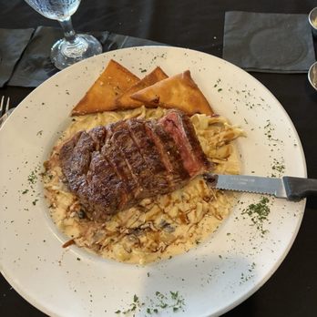 FINN’S - Updated December 2025 - 166 Photos & 157 Reviews - 2707 E 32nd ...