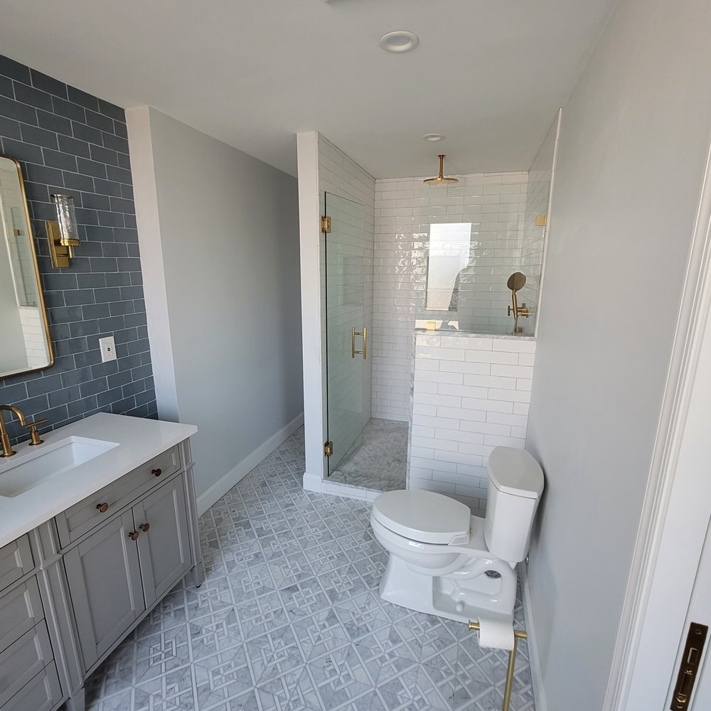 ROB THE BUILDER 215 - Updated September 2025 - 24 Photos - 705 ...