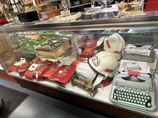 WHISTLESTOP ANTIQUES - Updated November 2024 - 87 Photos & 49 Reviews ...