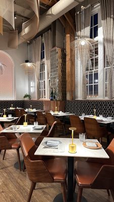 ALORA - Updated October 2025 - 469 Photos & 130 Reviews - Pier 3, San ...