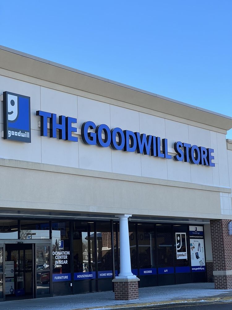 GOODWILL STORE & DONATION CENTER - Updated December 2025 - 1245 State ...