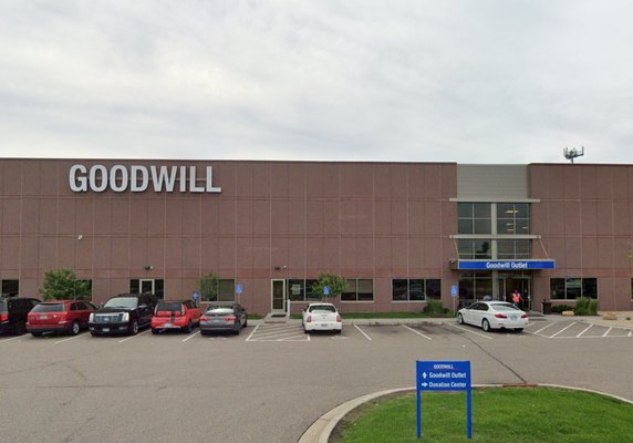 GOODWILL - BROOKLYN PARK OUTLET - Updated December 2025 - 12 Reviews ...