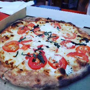 FIRE ENGINE PIZZA COMPANY - 189 Photos & 230 Reviews - 2914 Fairfield ...
