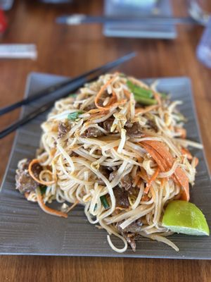 BUN MEE - BUN TEA - Updated May 2025 - 203 Photos & 82 Reviews - 4135 ...