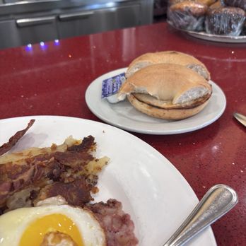 CHIT CHAT DINER - Updated December 2025 - 945 Photos & 915 Reviews ...