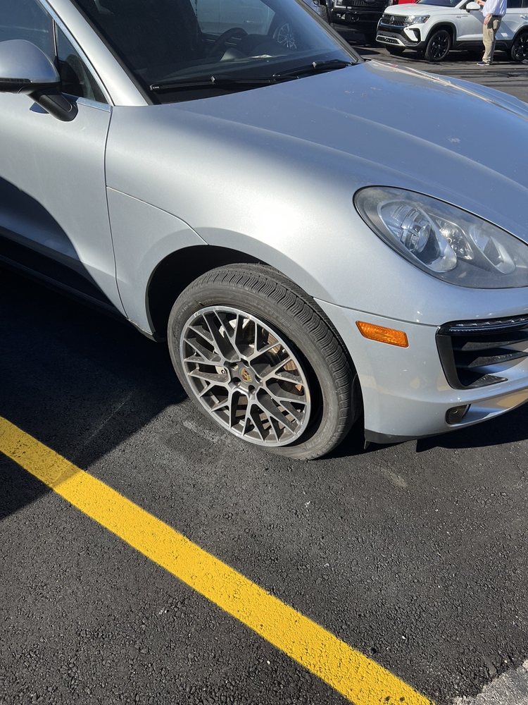 DEAN TEAM VOLKSWAGEN OF KIRKWOOD - 41 Photos & 104 Reviews - 10205 ...