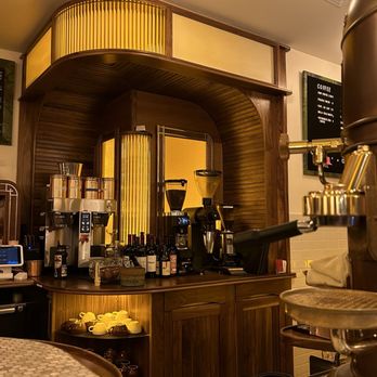 LEOPOLD’S BOOK BAR & CAFE - Updated November 2024 - 95 Photos & 64 ...