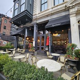 AQUITAINE - Updated January 2026 - 724 Photos & 1067 Reviews - 569 ...