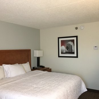 HAMPTON INN NORFOLK-NAVAL BASE - Updated July 2024 - 141 Photos & 50 ...