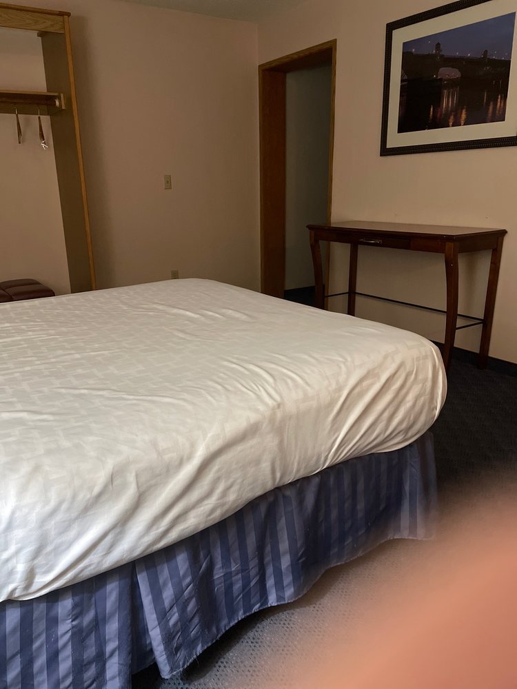 RODEWAY INN - Updated June 2025 - 28 Photos & 40 Reviews - 810 Campbell ...