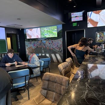 FIRST ROUND - Updated January 2026 - 115 Photos & 40 Reviews - 3901 ...