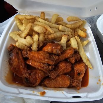 WINGS MANIA - Updated December 2025 - 45 Photos & 68 Reviews - 1141 ...