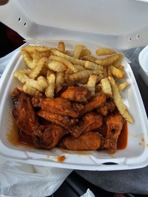 WINGS MANIA - Updated December 2025 - 45 Photos & 68 Reviews - 1141 ...