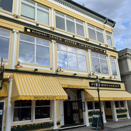 BRICK ALLEY PUB & RESTAURANT - Updated December 2025 - 1817 Photos ...