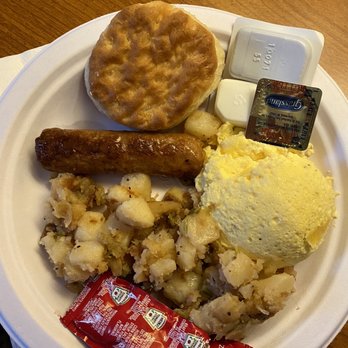 RAMADA HOTEL & CONVENTION CENTER BY WYNDHAM TOPEKA DOWNTOWN - Updated ...