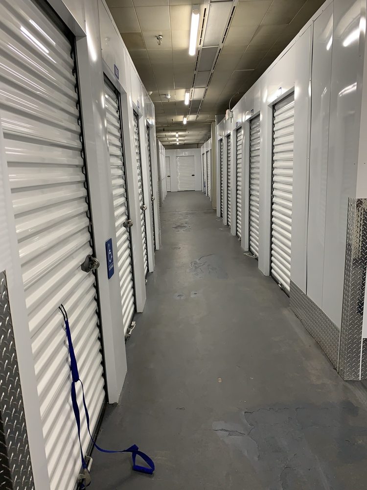 STORAGE OF AMERICA - Updated May 2024 - 12 Photos - 2832 5th St, Rock ...