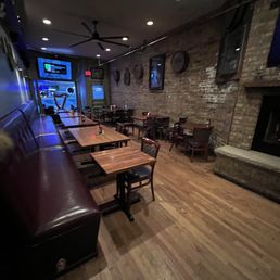 IRISH TIMES - Updated November 2025 - 252 Photos & 399 Reviews - 8869 ...