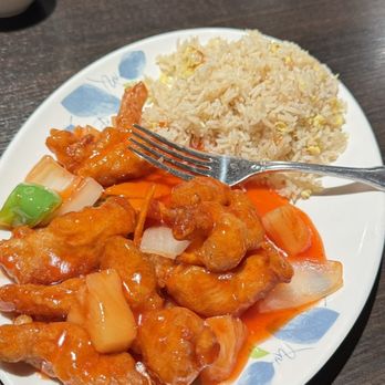 GOLDEN GINGER CHINESE CUISINE - Updated October 2025 - 197 Photos & 271 ...