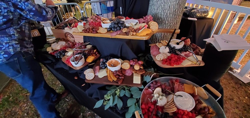 COWS ‘N CABS - Updated October 2025 - 16 Photos - 150 N New York Ave ...